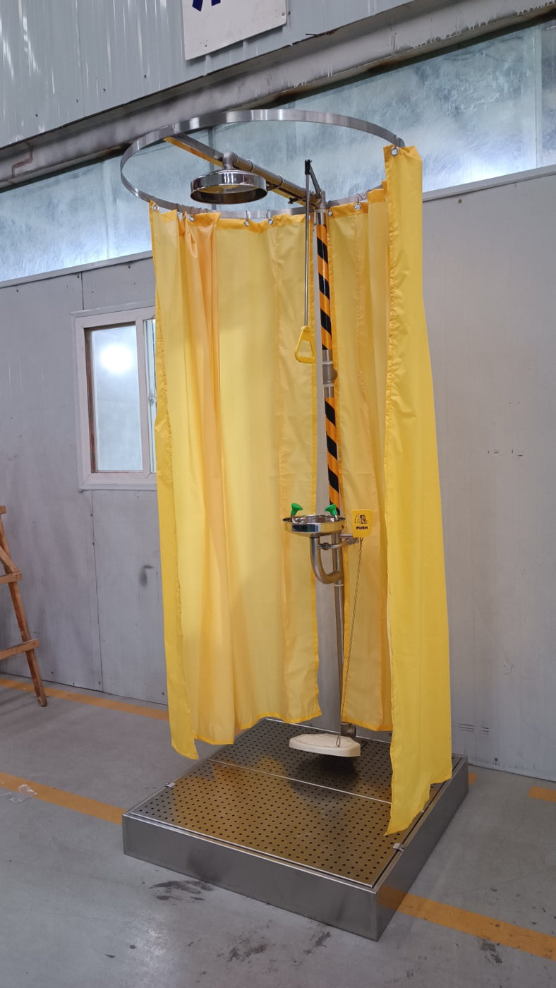 Spilldoc Curtain Booth Type Emergency Shower & Eyewash Station with wa ...